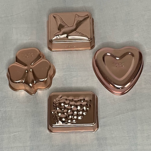 Nevco | Kitchen | Vintage Nevco Copper Tone Jellocake Molds Functional ...